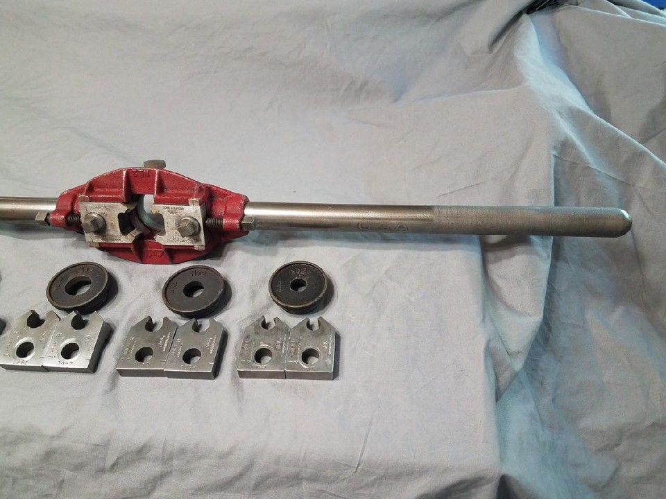 Greenfield # 2 Adjustable Pipe Threader w/ 5 Dies 1", 3/4",1/2", 3/8 ...