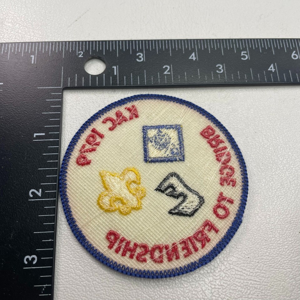 VINTAGE KAC 1979 BRIDGE TO FRIENDSHIP Boy Scouts Patch (cub, bsa ...