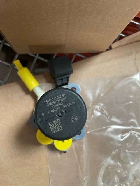 MERCEDES E200 E220 E250 E300 E350 BlueTEC UREA AD BLUE PUMP A0004700400 ...