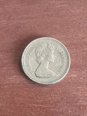 1983 Great Britain One Pound Coin Elizabeth II Edge Letters Upside Down ...