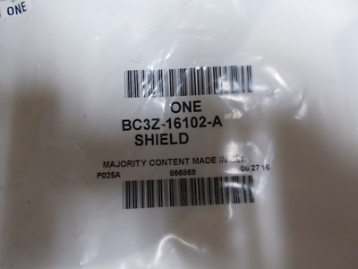 New Ford OEM Right Side Front Fender Liner Splash Shield Cover ...