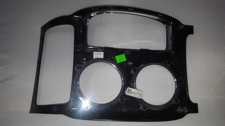 2017 Buick Enclave Center Console Trim Plate in Figgy Pulsewood GM ...