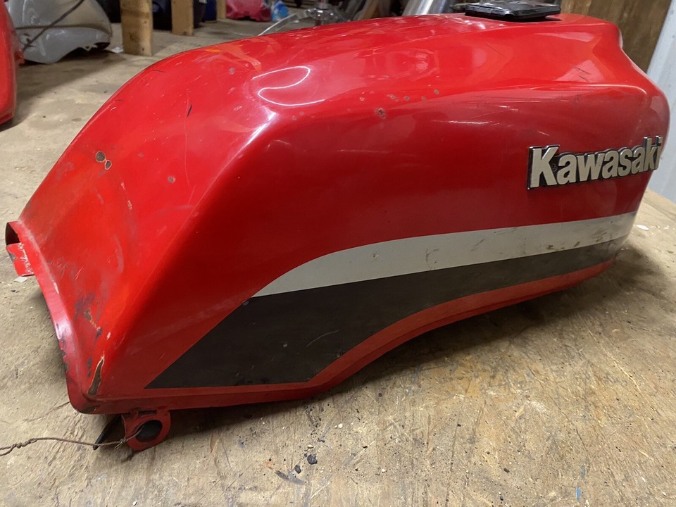 1982 Kawasaki GPZ 550 Gas Tank Fuel Tank | eBay