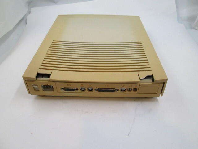 Apple Macintosh Quadra 605. No Hard Drive | eBay