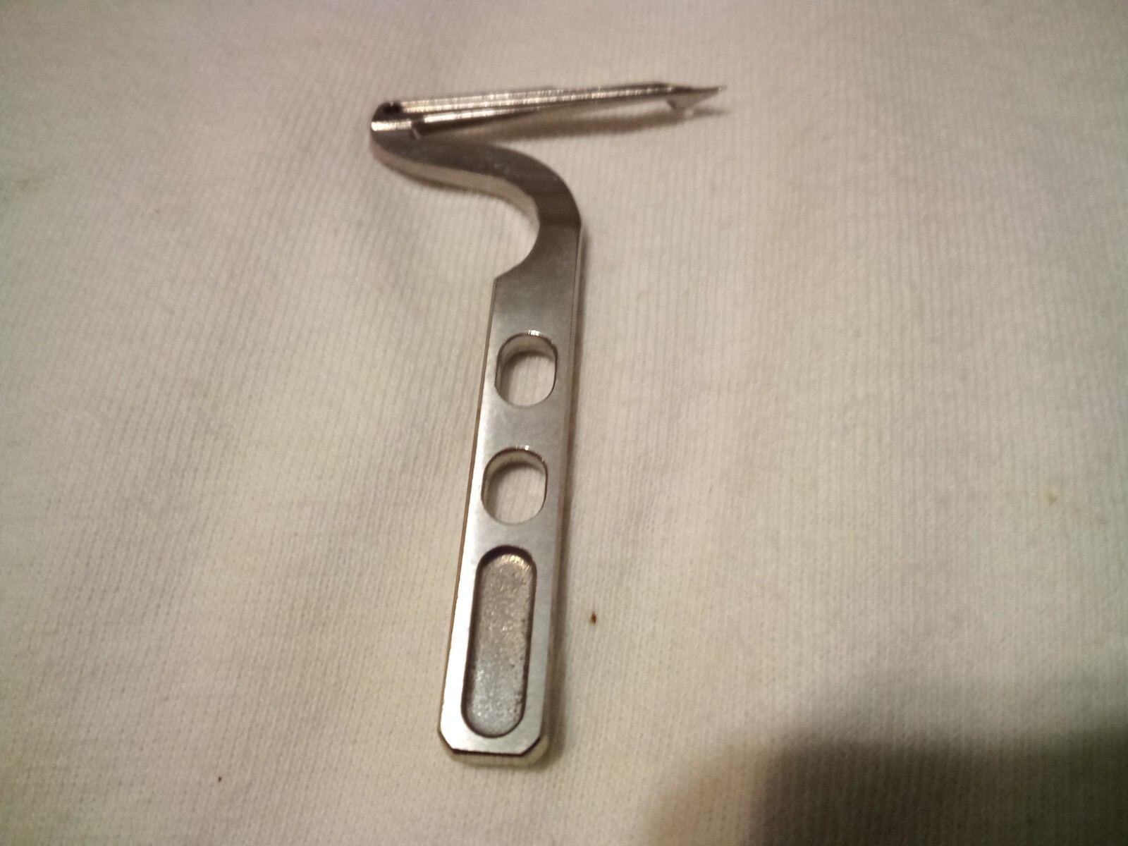 Lower Looper #204072 For Pegasus M600, M700 Series Overlock Machine | eBay