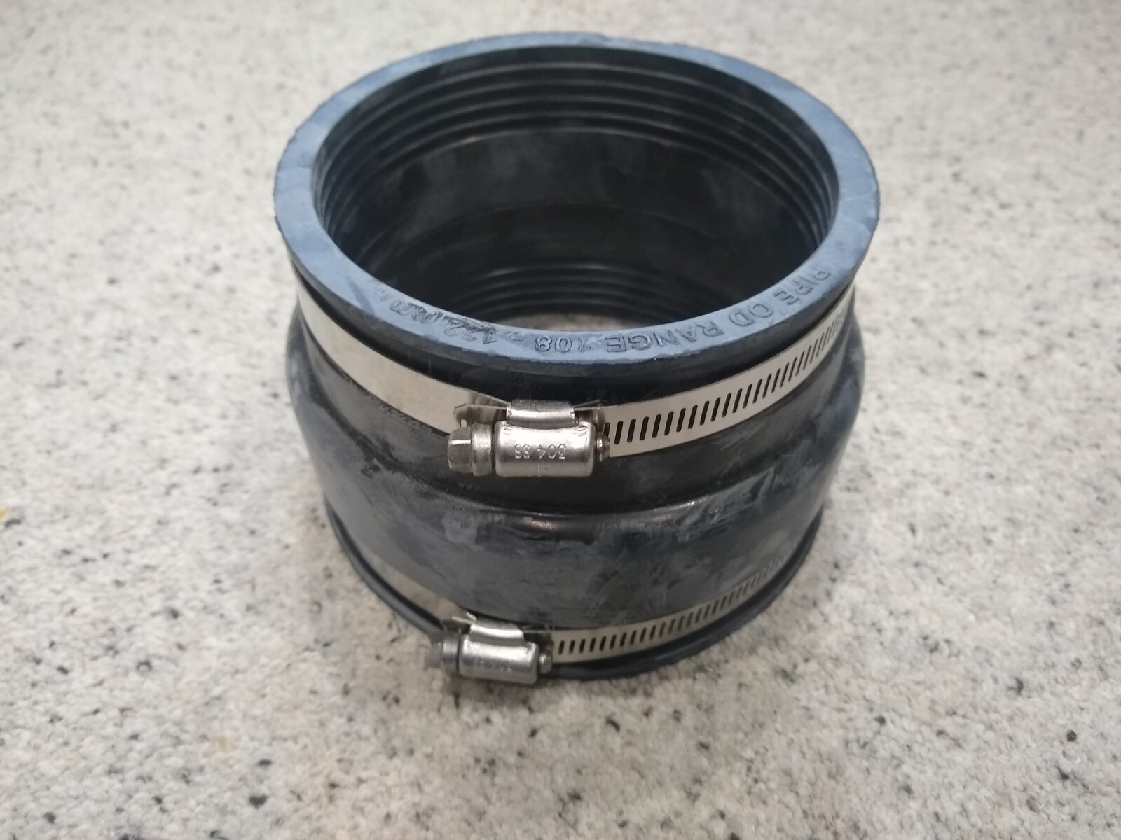 Mission Pipe Adaptor Flexible Rubber Coupling MAC 4000 121-137/108 ...
