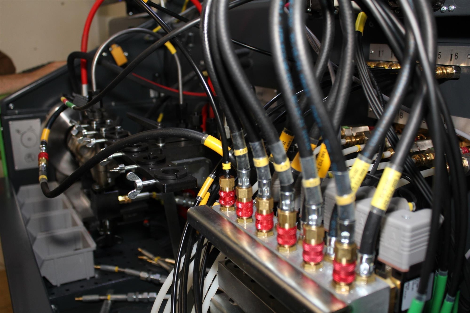 Bosch Pompa Alta Pressione 0445010614 Citroen 3.0 HDi 0986437432 C5 C6 ...