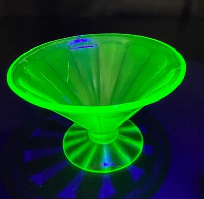 1930's Federal Paneled Footed Desert Sherbet Cup Green Uranium Glass ...