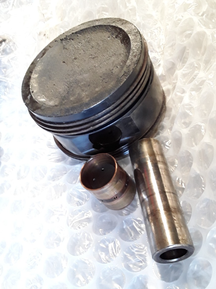 Set of 12 Rolls-Royce Meteor Tank Engine Pistons, V12, British, Vintage ...