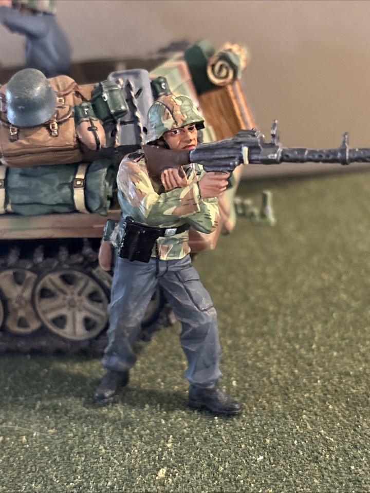 King & Country WW2 - German Recon, SW121 SCHUTZENPANZERWAGEN | eBay