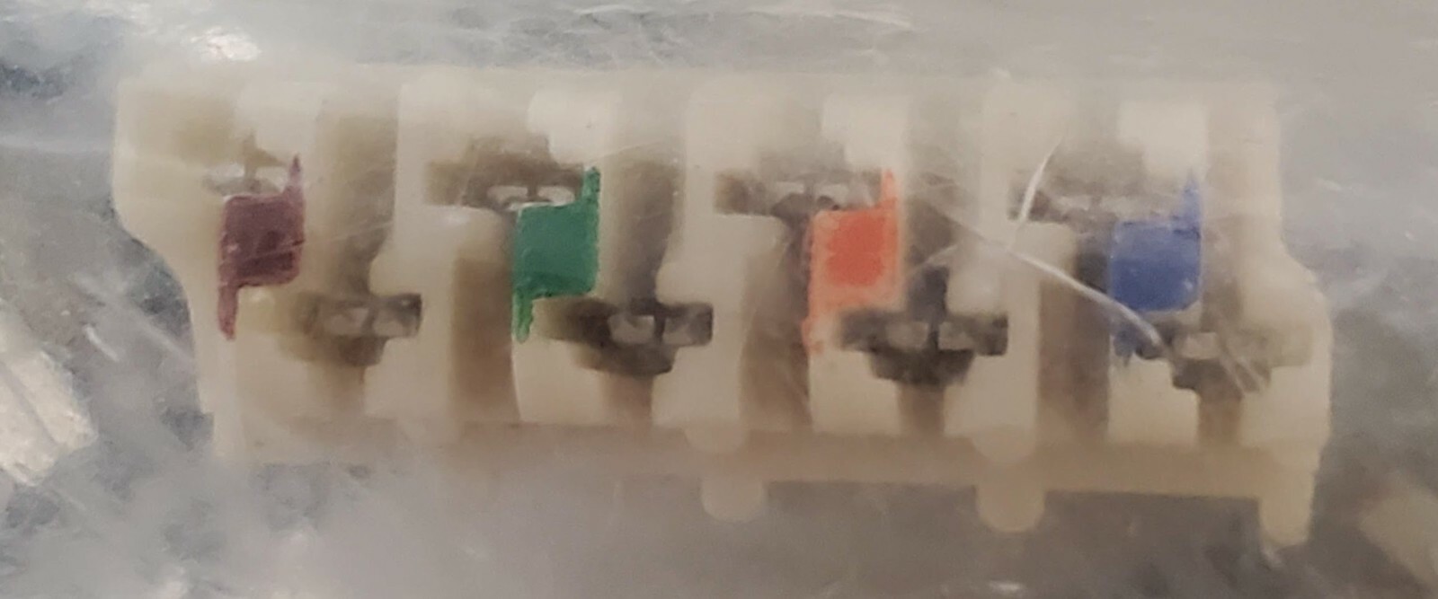 Panduit CPCB4-XY Giga-Punch 4 pair CAT 6 Punchdown Connecting Blocks ...