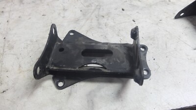 09 Yamaha XVS1300 XVS 1300 CT V Star Engine Motor Mount Bracket | eBay
