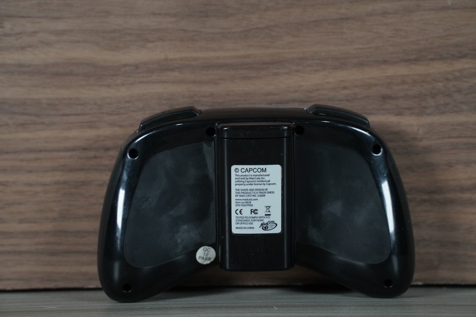 MADCATZ Capcom Super Street Fighter IV Guile FightPad Controller PS3 No ...