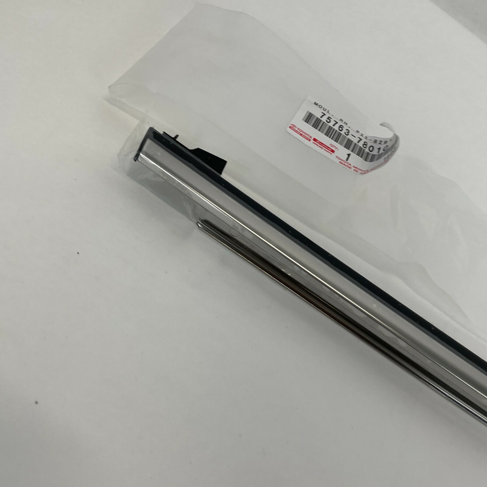 2015+-+2018+Lexus+NX200t+NX300+NX300h+Rear+Right+Window+Molding+75763 ...