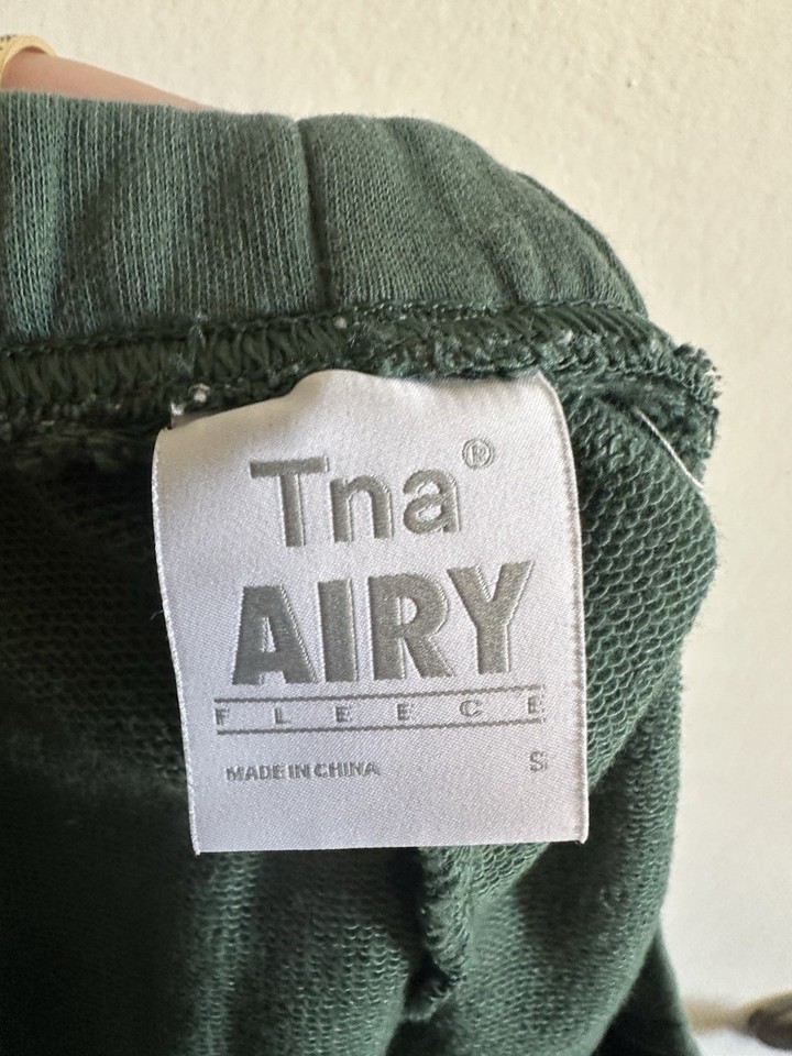 Aritzia TNA Dark Green Airy Fleece Lightweight Sweat Shorts size Small ...