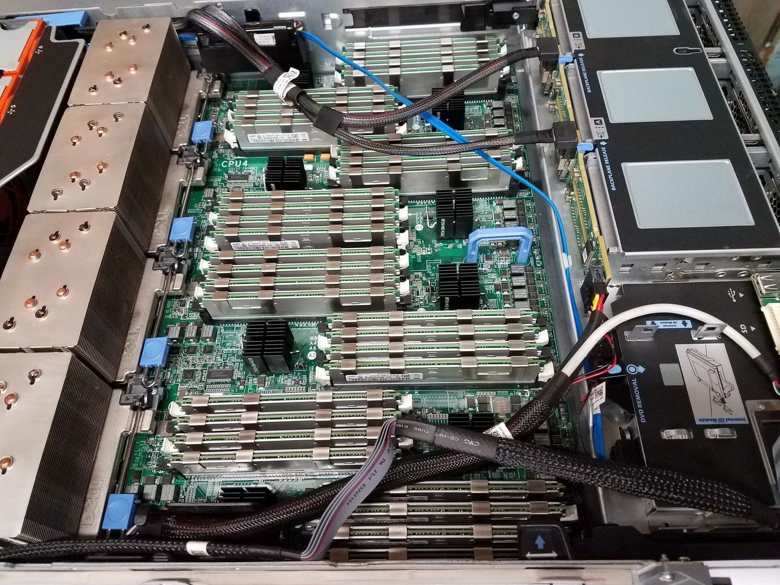 Dell PowerEdge R810 4x X7560 2.26Ghz 8-CORE 128GB RAM 3x146GB PERC H700 ...