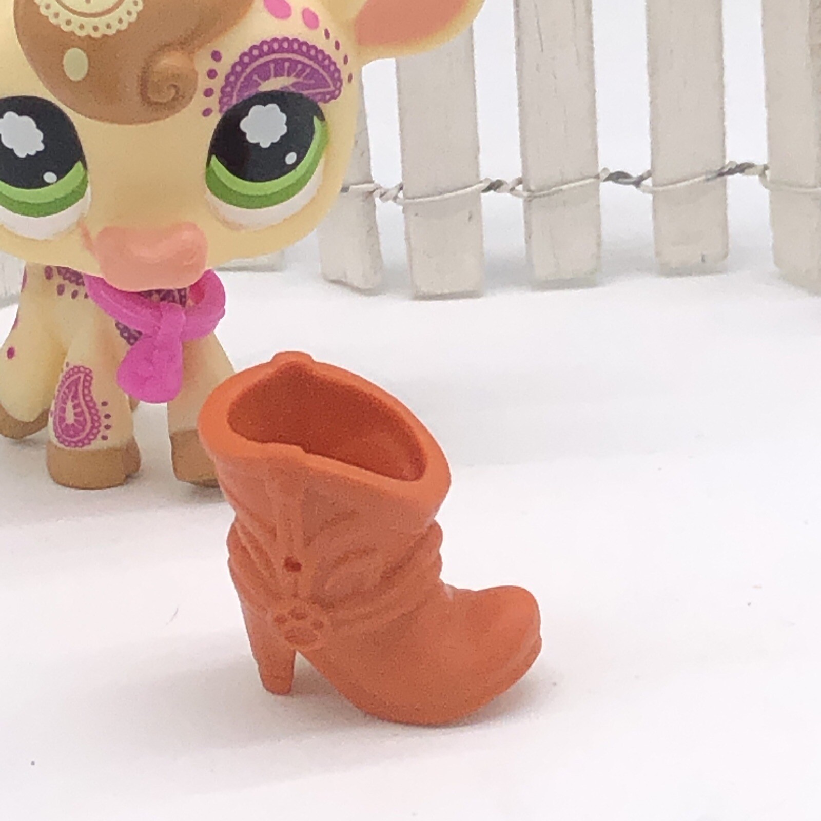 Littlest Pet Shop LPS Boot Bed Mini Accessory Accessories LPSA | eBay