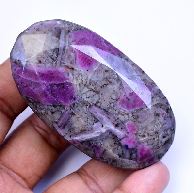 589.60 Ct Natural Huge Red Ruby Earth-Mined Certified Untreated Oval ...