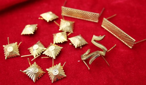 GENUINE NVA DDR EAST GERMAN ARMY OFFICERS GOLD RANK PIPS & BADGES | eBay