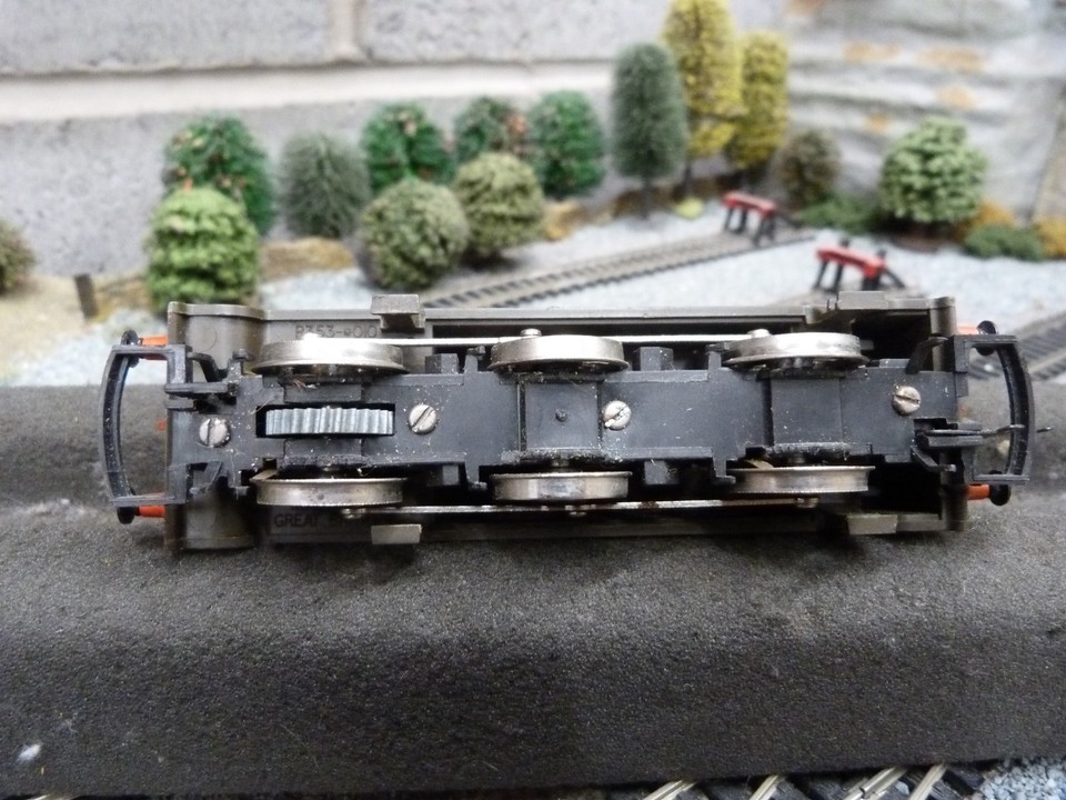 Hornby LBSC class E2 0-6-0T loco R353 for OO gauge model train set ...