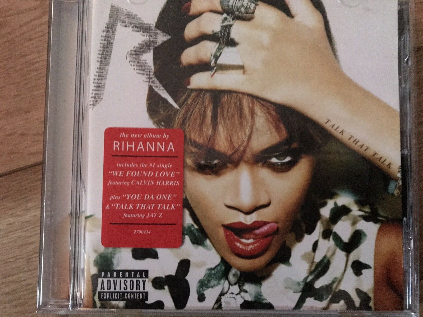 Rihanna Talk That Talk Wallpaper