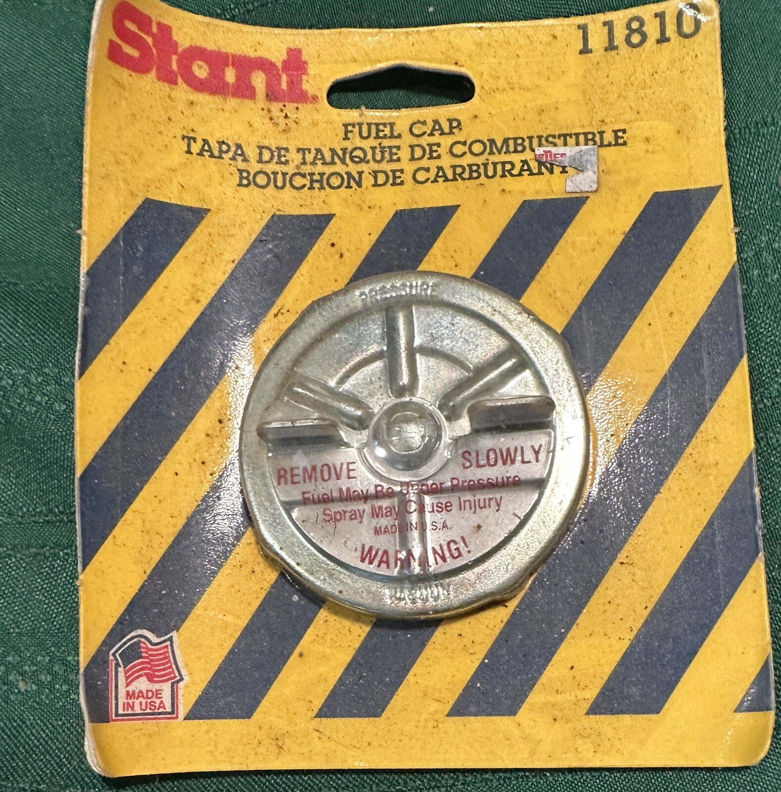 LookGood N0S Stant Fuel Gas Cap 11810 | eBay