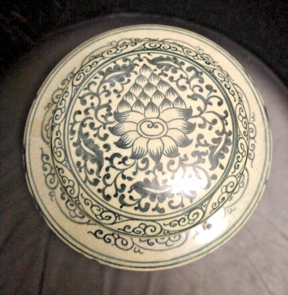 Super Rare Find! 15th-16th Century Vietnamese Annamese Porcelain Lidded ...