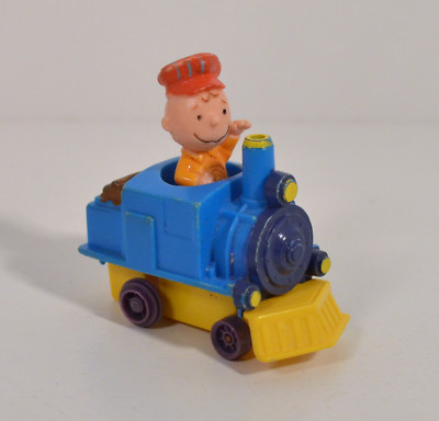 1989 Charlie Brown Train Conductor 2.5" McDonald's CANADA Action Figure ...