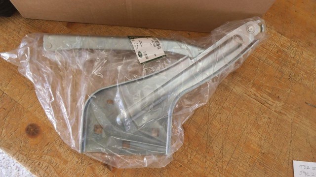 JAGUAR F-PACE X761 FRONT LEFT BONNET HINGE T4A1897 GENUINE for sale ...