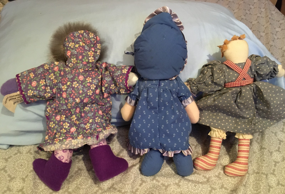 LOT: 3 cloth dolls: 1985 Bluebonnet Sue, Alaska native, country rag | eBay