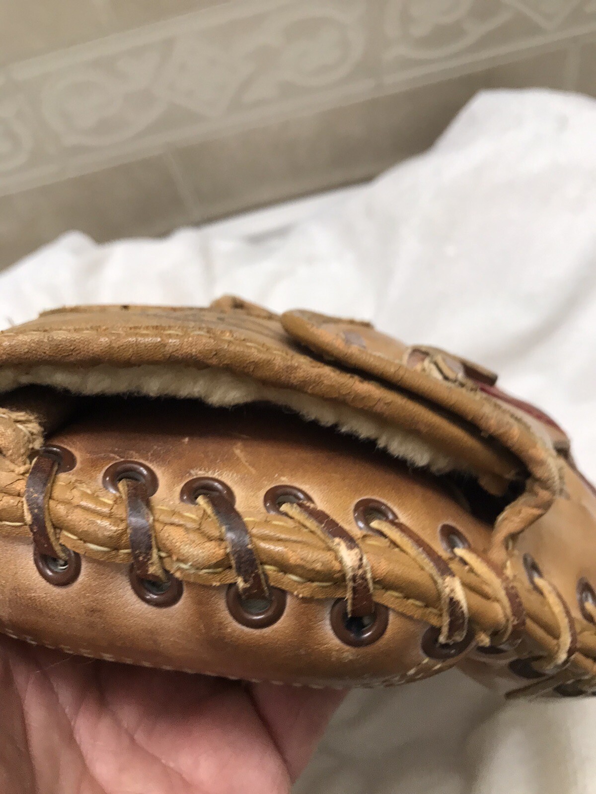 Rawlings DB-35 Johnny Bench 33” USA Well Padded Baseball Catchers Mitt ...