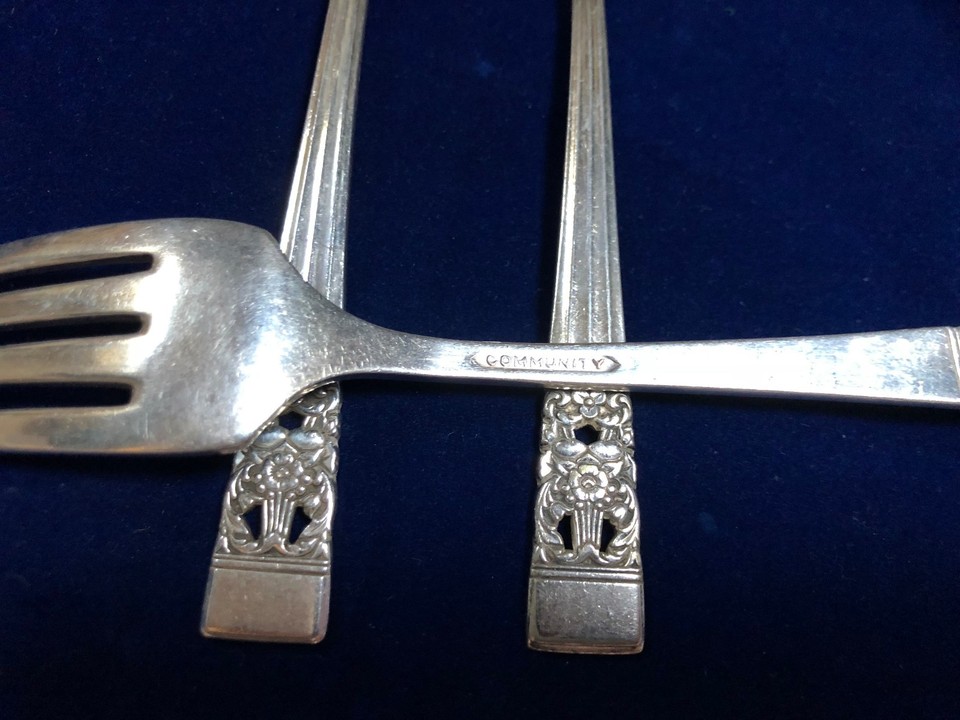 Oneida Community CORONATION Silver Plate Pierced Flatware 1936 CHOICE ...
