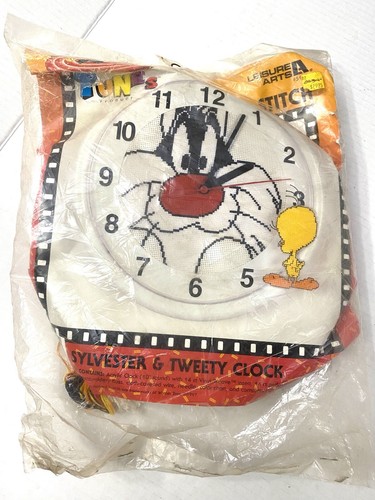 1997 Looney Tunes Sylvester Cat & Tweety Bird Clock Cross Stitch Kit ...