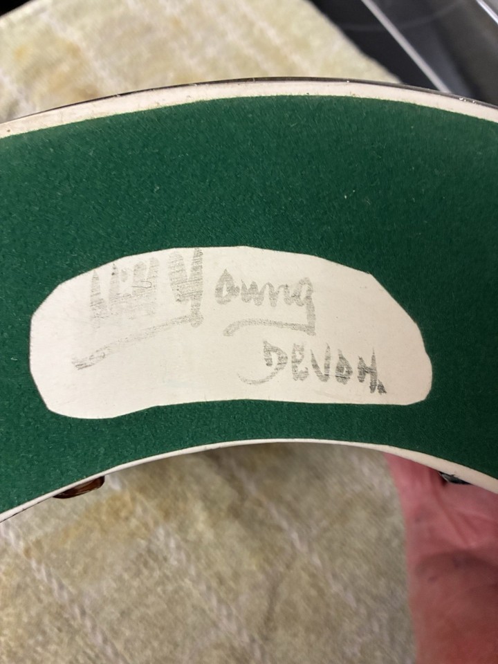 Will Young Pottery. Uncle Tom Cobley & All 7 Figures On A Bench ...