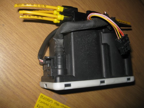 MERCEDES 1248001448 Central Locking PSE Pump 1986-95 R107 W124 W126 ...