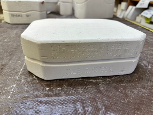 VINTAGE SCIOTO CERAMIC MOLD #S-1190 LIGHTED RUDOLPH SCENE CARD 7 1/2"T ...