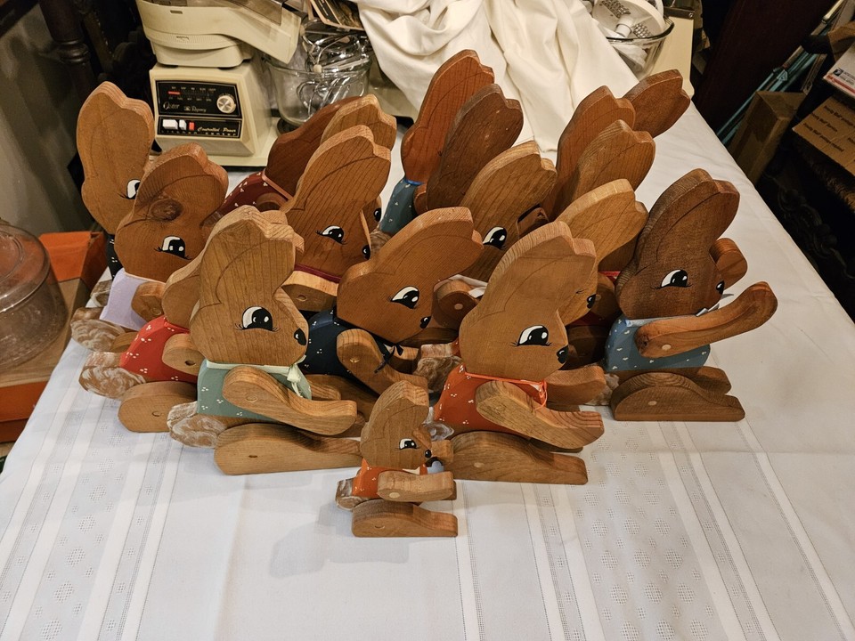 Vintage 1980's Primitive Folk Art Wooden Rabbit Bunny Decor Easter ...