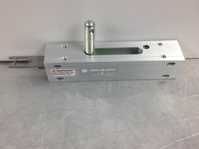 440g-a27163 440GA27163 Allen Bradley Guard Master Sliding Bolt Actuator ...