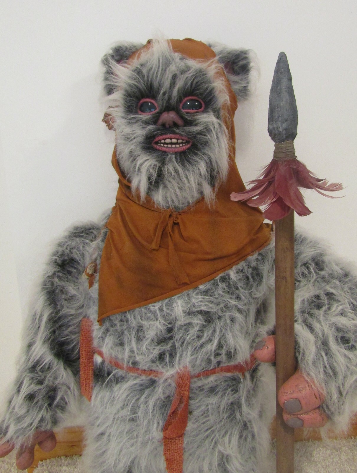 LIFE SIZE STAR WARS EWOK PROP REPLICA STATUE !!! 45 inch LIFELIKE EWOK ...