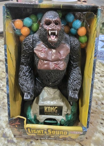 King Kong Candy Dispenser Action Figure Flashing Light Animated Motion ...
