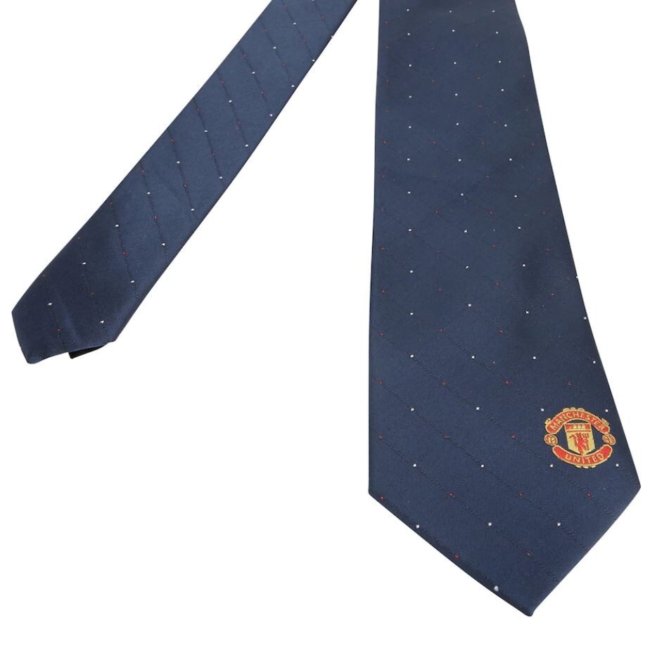 Manchester United Tie Manchester United Have Easy Transfer Decision As