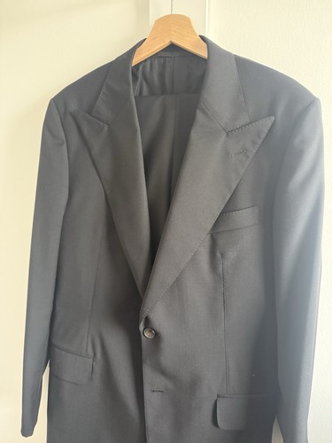 Tom Ford for Gucci black men’s suit. Size IT52 (42R chest / 32R waist ...