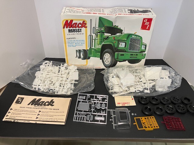 AMT 1/25 Original Release (1977) T-535 Mack R685ST | eBay