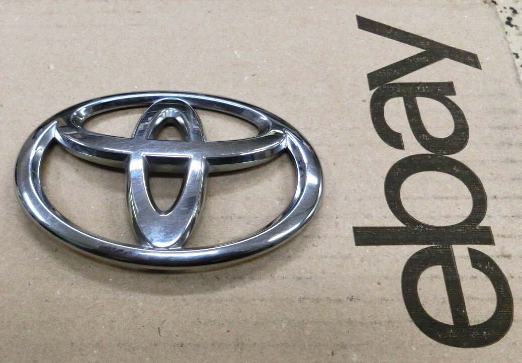 2009-23 Toyota Highlander Emblem Badge Symbol Lift Gate Rear OEM 75431 ...