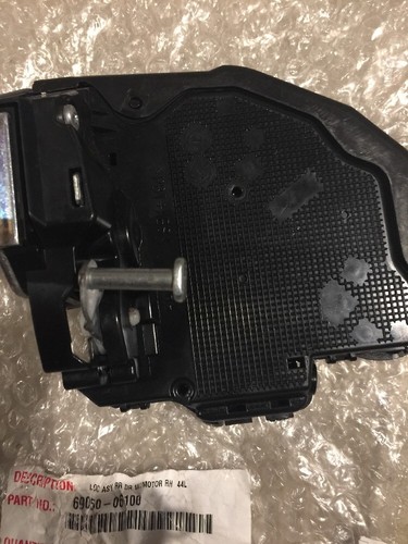 Toyota Oem 69050-06100 Power Lock Assy RR DR W/ Motor RH | eBay