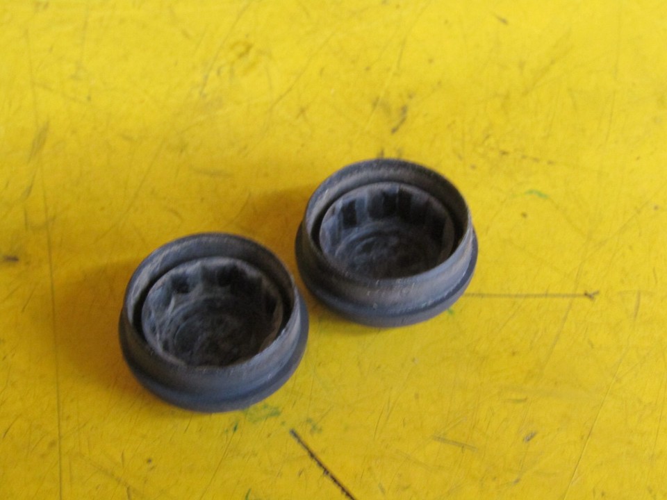 2009-2017 Volkswagen CC OEM wiper arm retainer nut cover set 11 12 13 ...