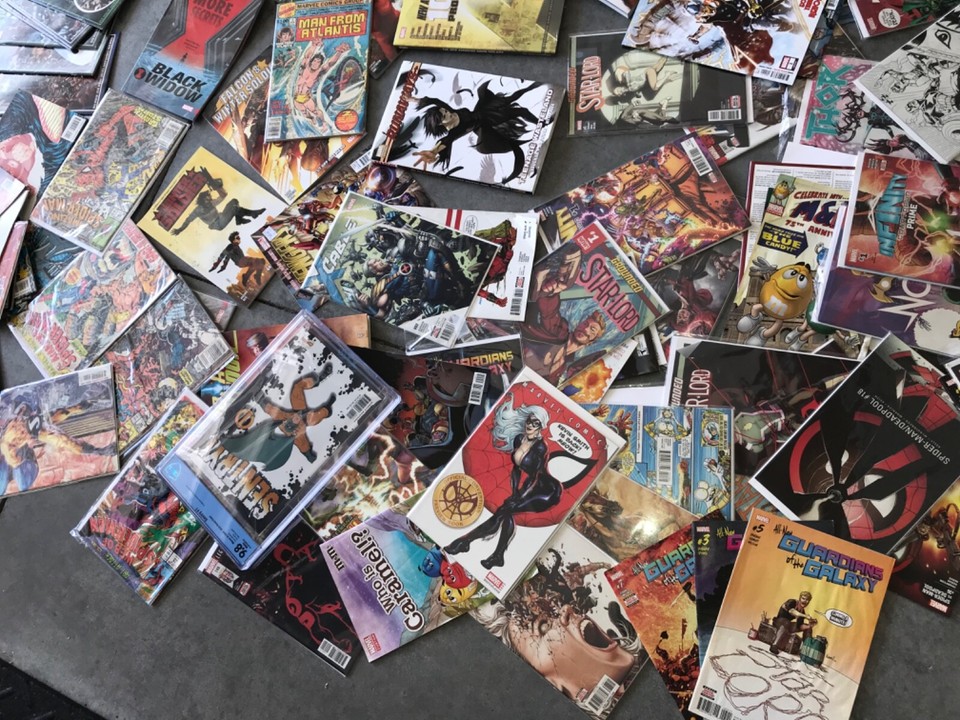 HUGE COMIC LOT COLLECTION Of MARVEL COMICS BOX FULL OF COMICS + 9.8 | eBay