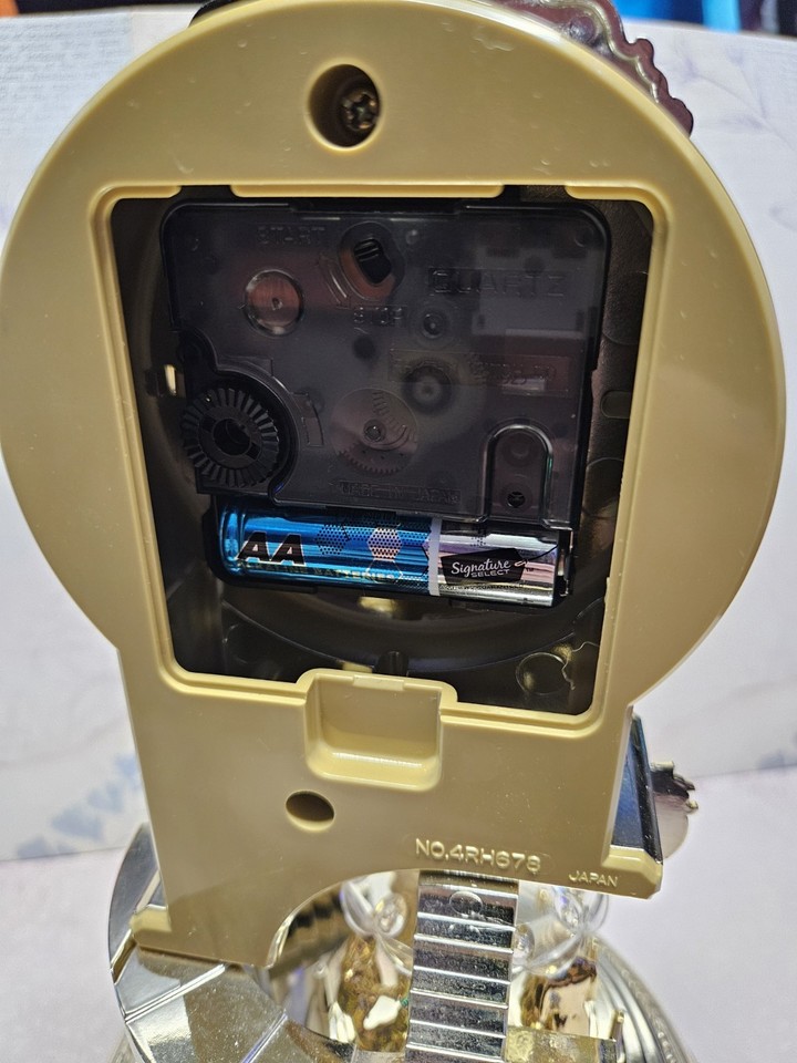 Rhythm Quartz Clock Rotating Dancing Couples Clock *WORKING* | eBay