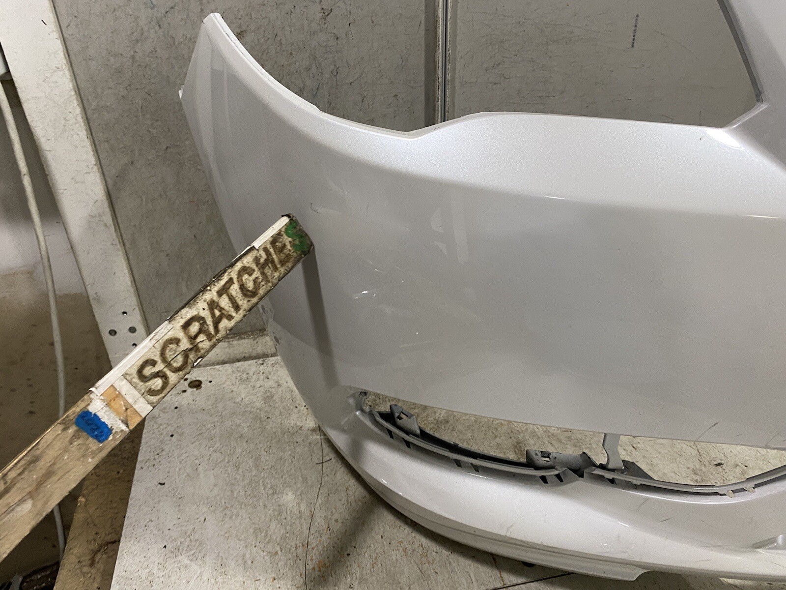 OEM 2013-2017 BUICK ENCLAVE FRONT BUMPER GM 20983417 | eBay