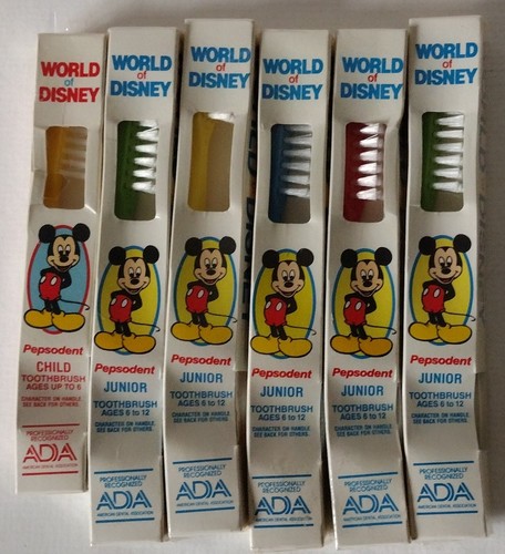 7 Vintage World of Disney Mickey Mouse Daisy Duck Mini Goofy Toothbrush ...